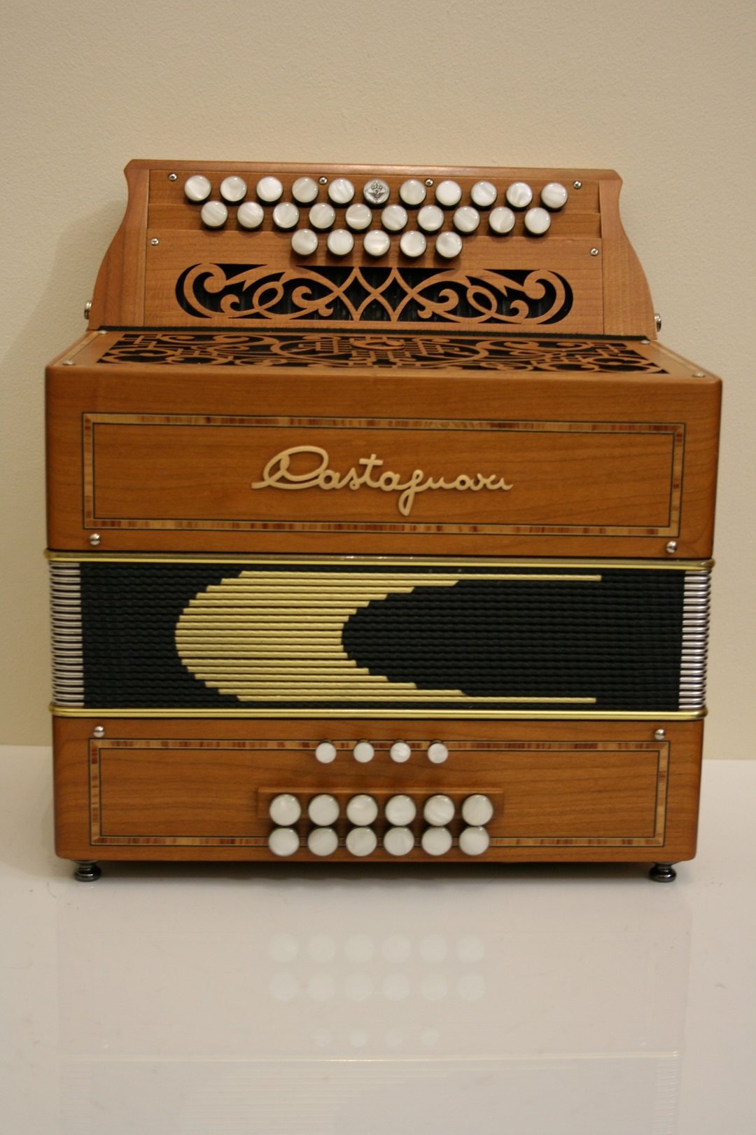 Acorn Instruments | Pre-Loved Instruments